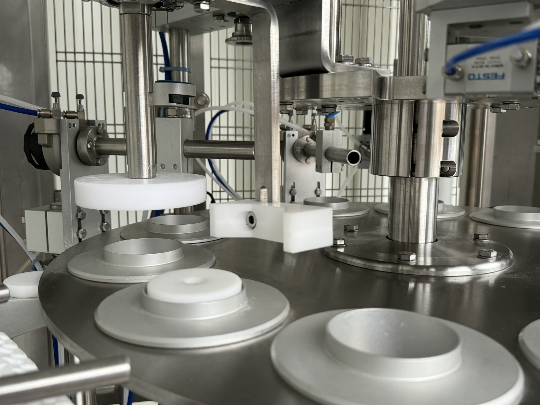 ROKK RR 3800 Ice Cream Rotary Filling Machine - 125ml & 500ml CUP (Year ...